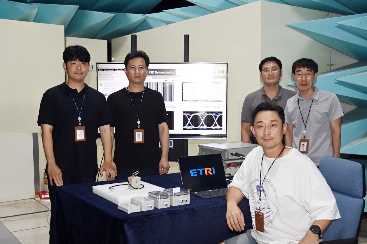 '지하 40m 통신 성공' 광산서 음성 주고받아