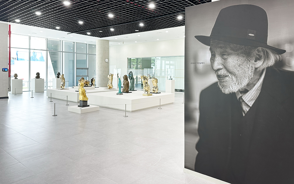 KAIST, 조각가 故백문기 특별전 개최
